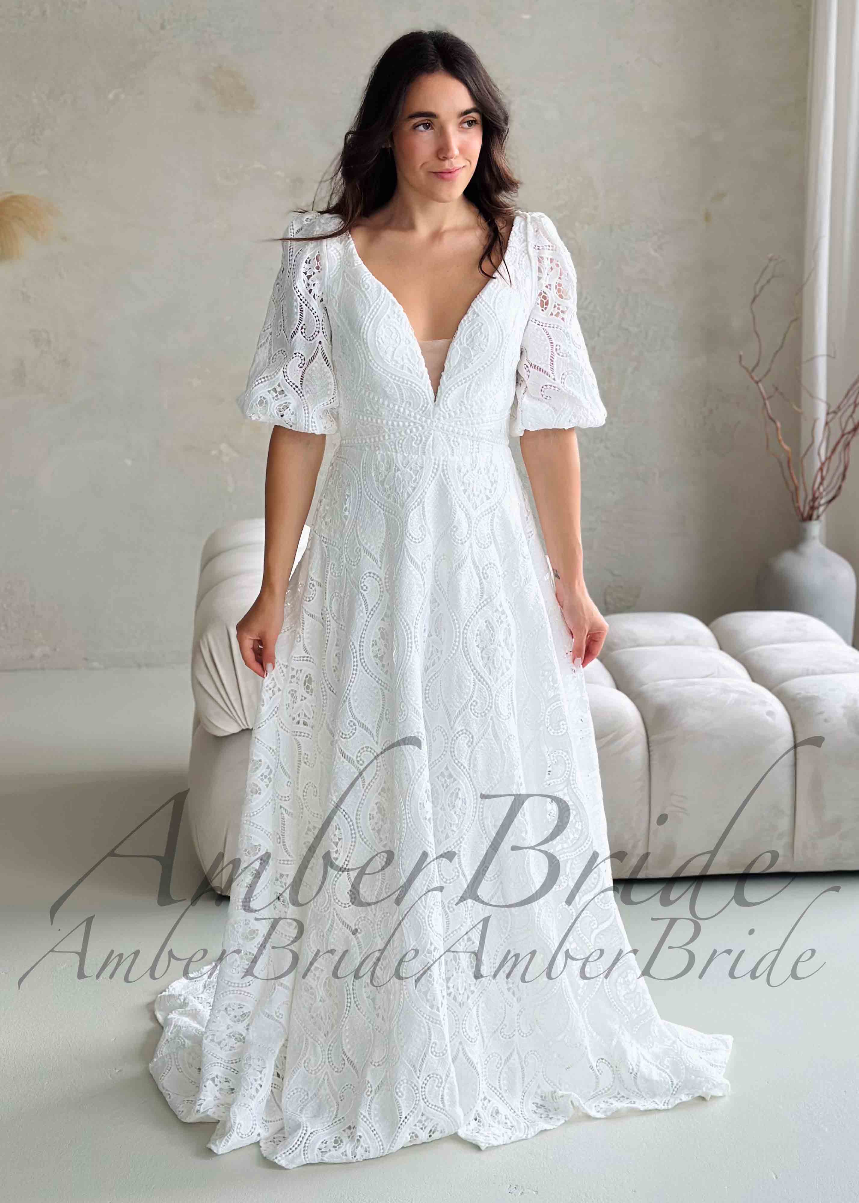 STOCK SELL-OUT: Elegant Lace A-Line Wedding Dress with Detachable Slee ...